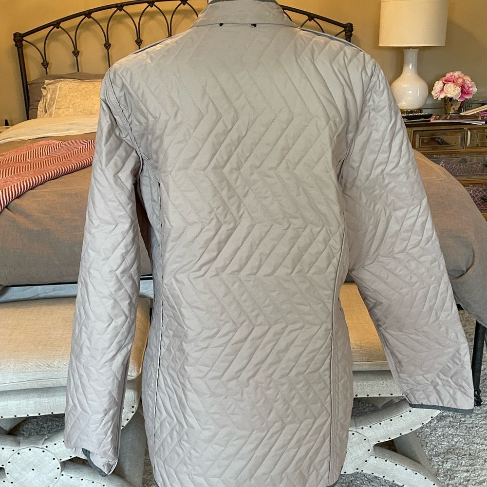 Light Spring Quilted Jacket. White / Grey Ladies Medi… - Gem